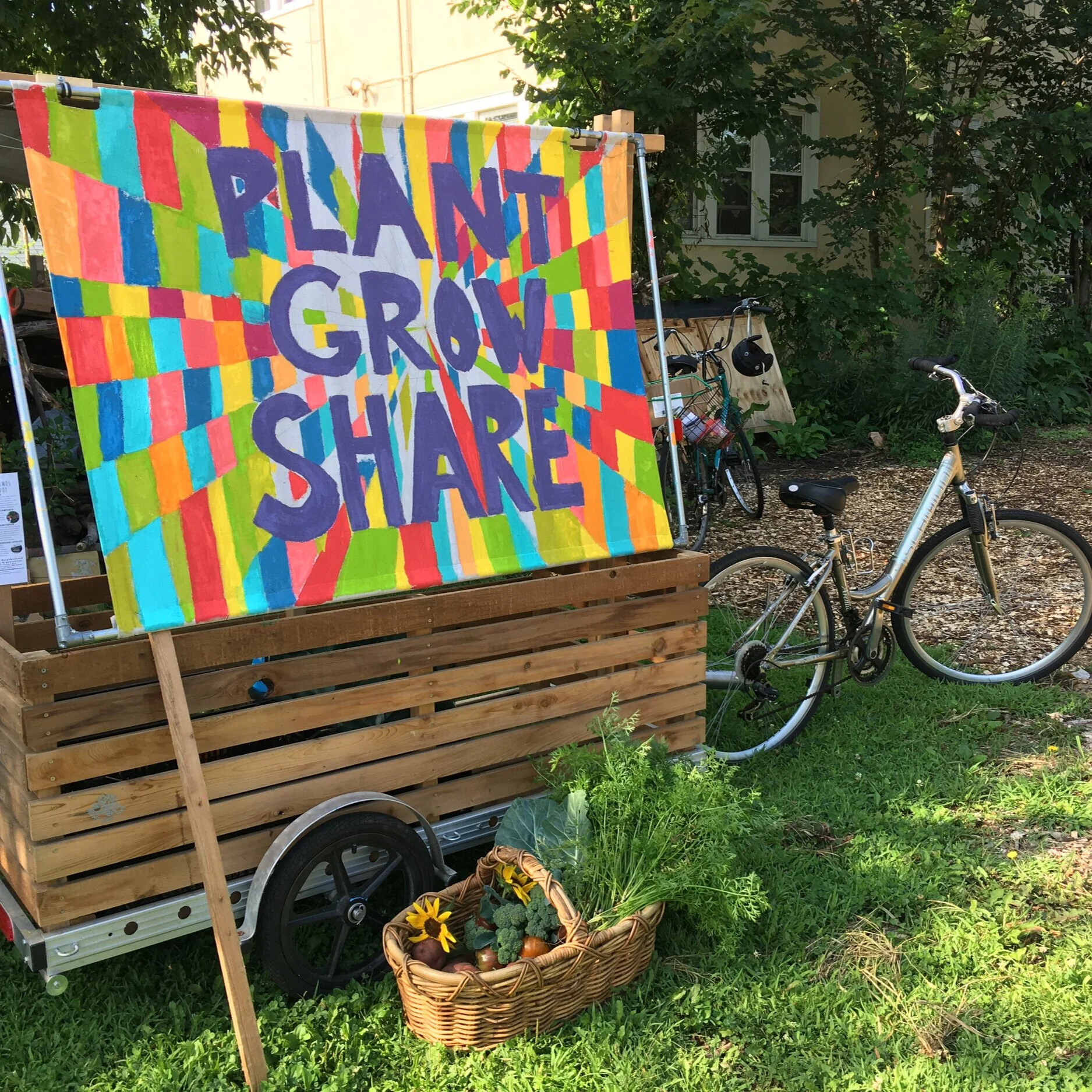 PLANT GROW SHARE Minneapolis — The Central Neighborhood