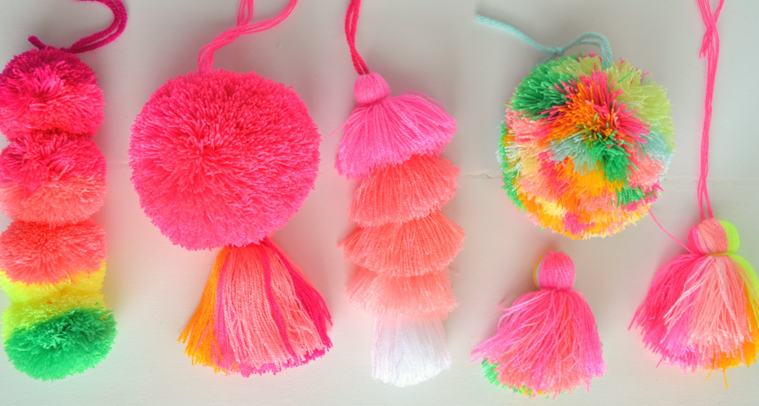 Giant OmegaCryl Purse Poms — Apricot Polkadot