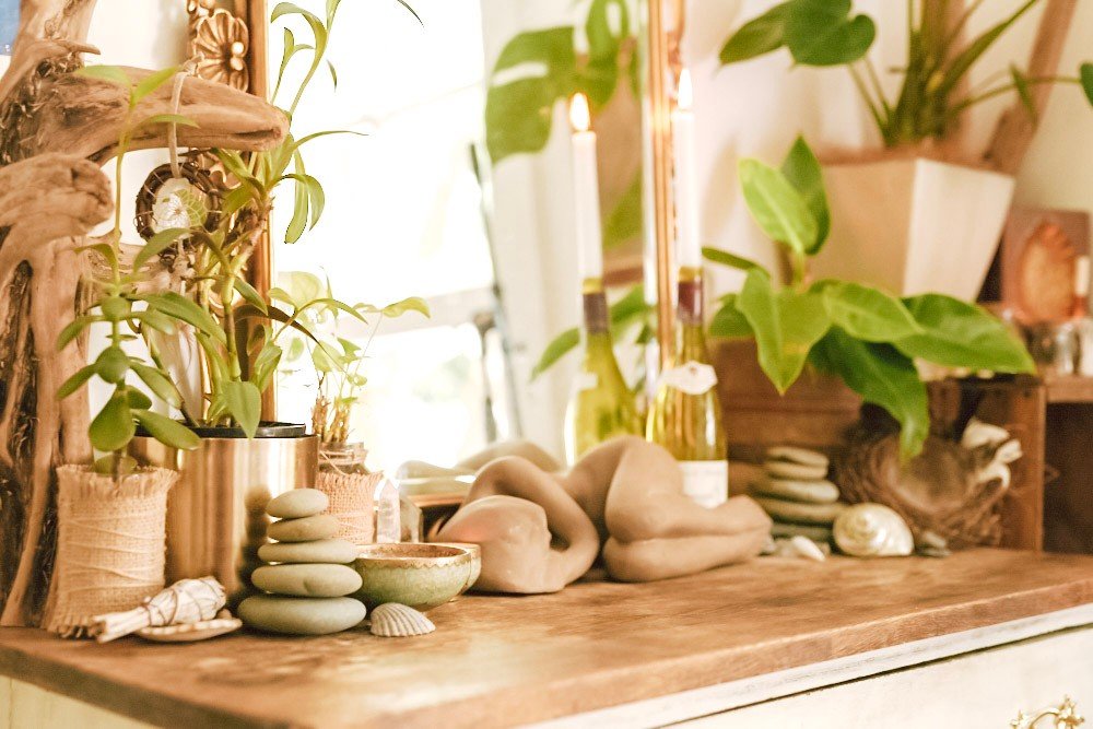 WHITE DAKINI | Modern Tantra & Tantric Massage