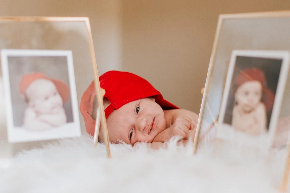 Mom and Dad had matching newborn photos, and now so does Everley ...