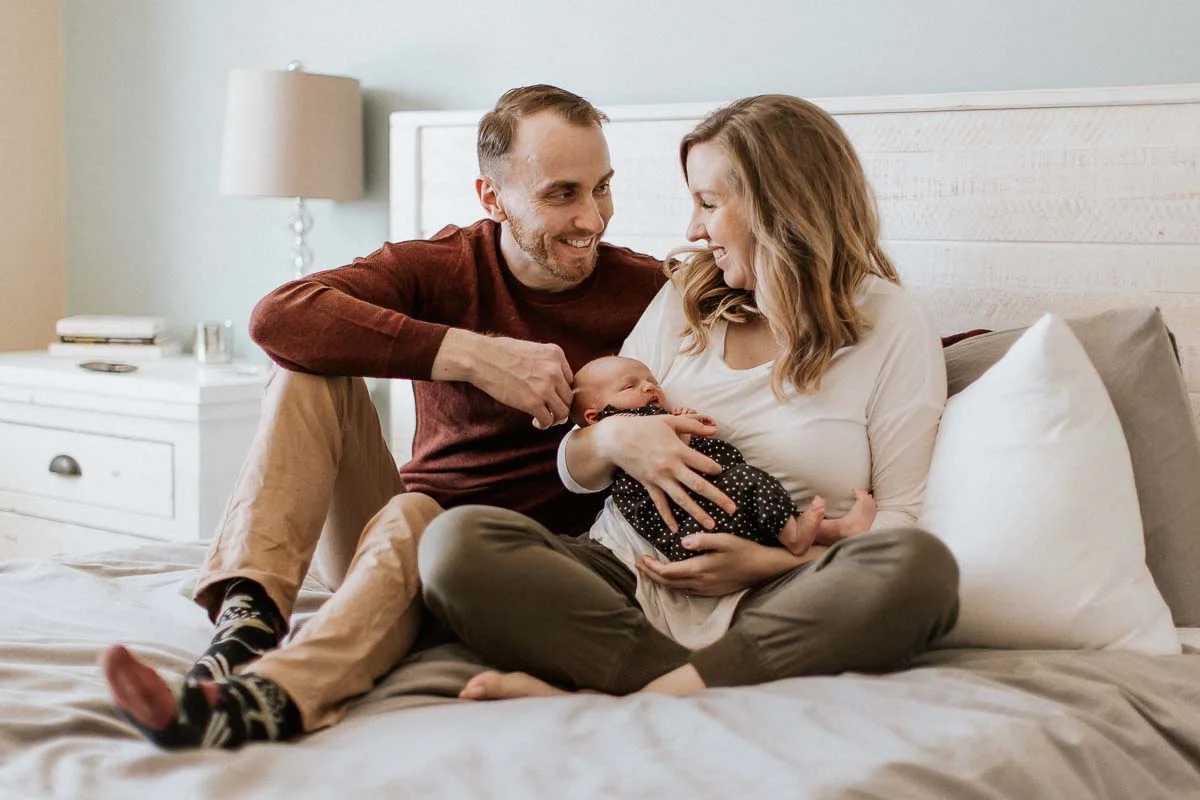 Mom and Dad had matching newborn photos, and now so does Everley ...