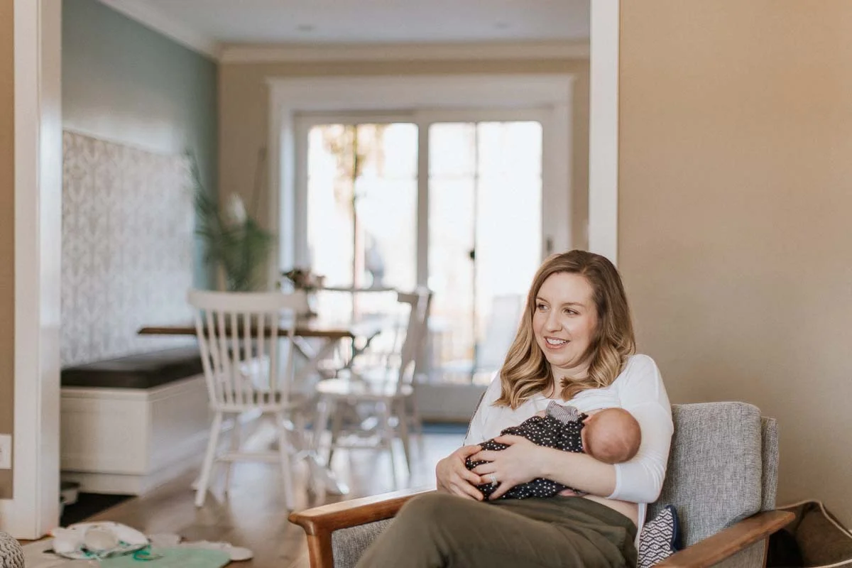 Mom and Dad had matching newborn photos, and now so does Everley ...