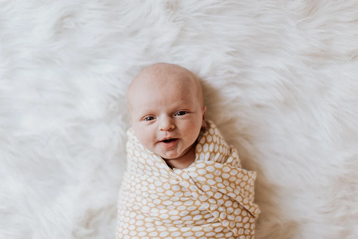 Mom and Dad had matching newborn photos, and now so does Everley ...