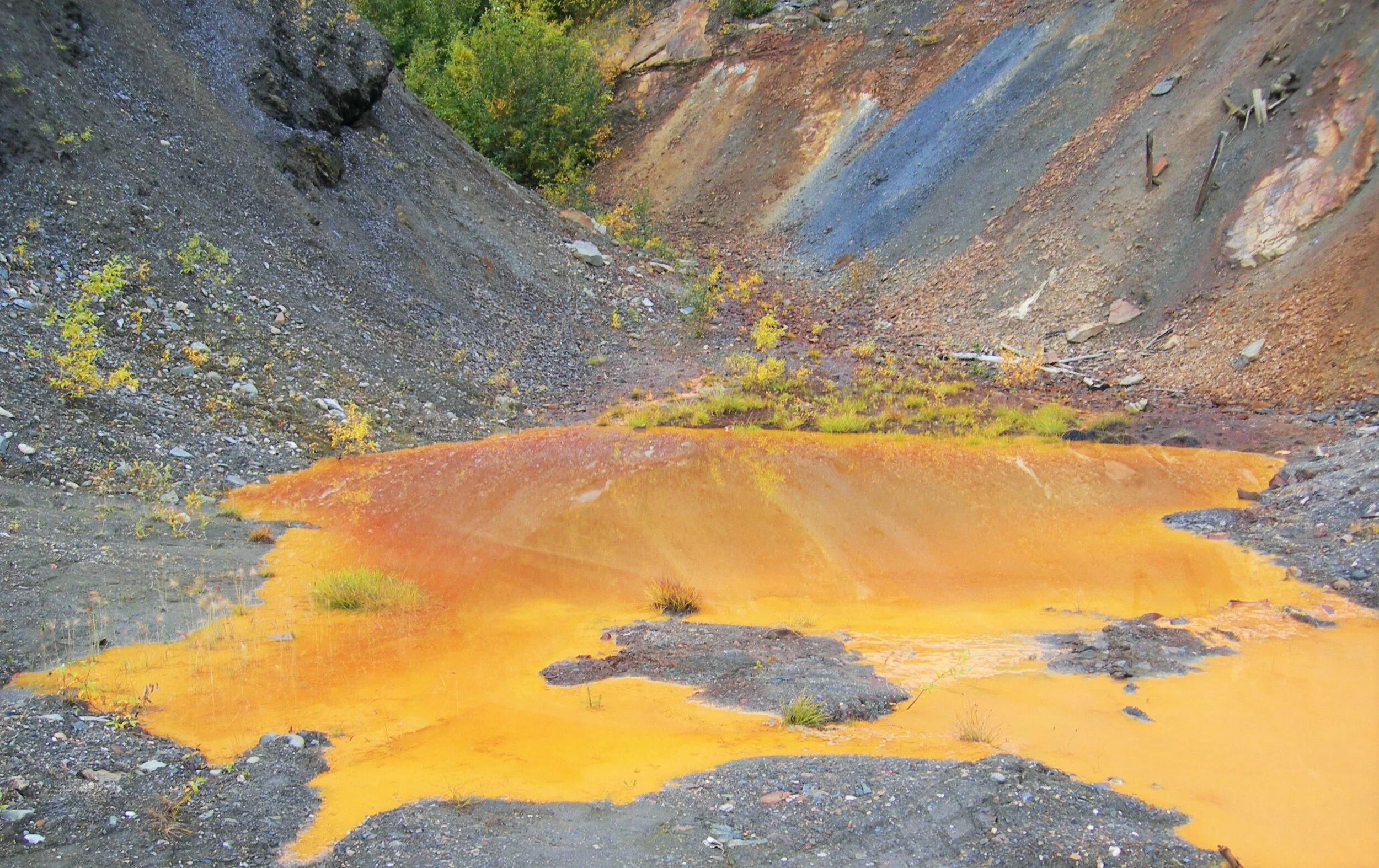 Acid Rock Drainage and Metal Leaching — HydroGeoLogica