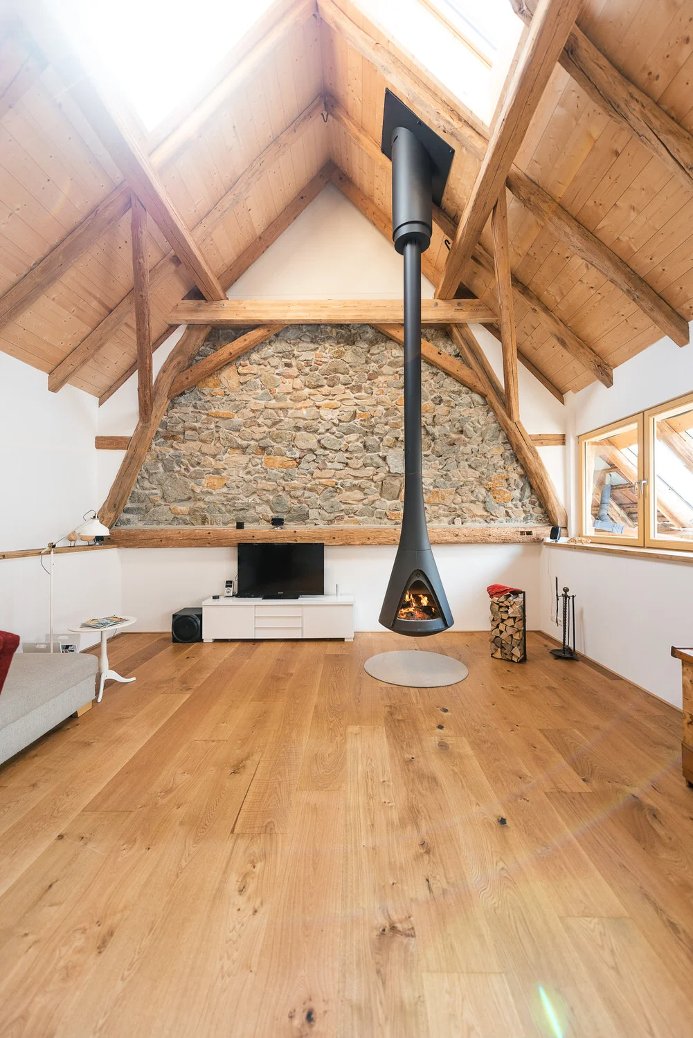 Schwebender Kaminofen — Schätzle Ofenbau Freiburg