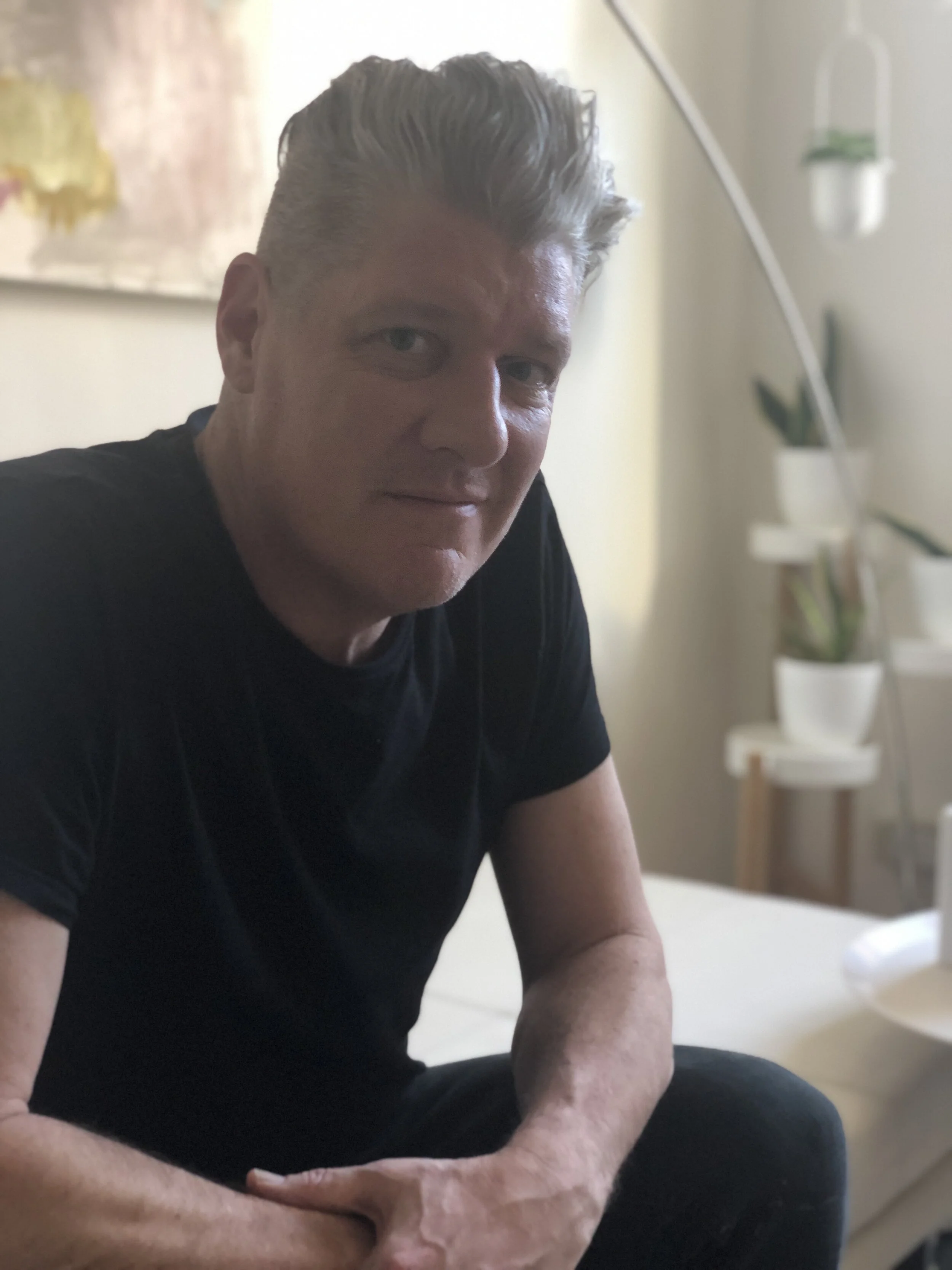 Bio — Travis Lindquist