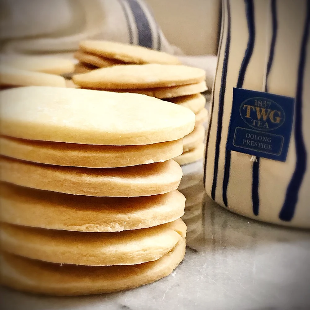 EASY SHORTBREAD COOKIES — the honest spoon