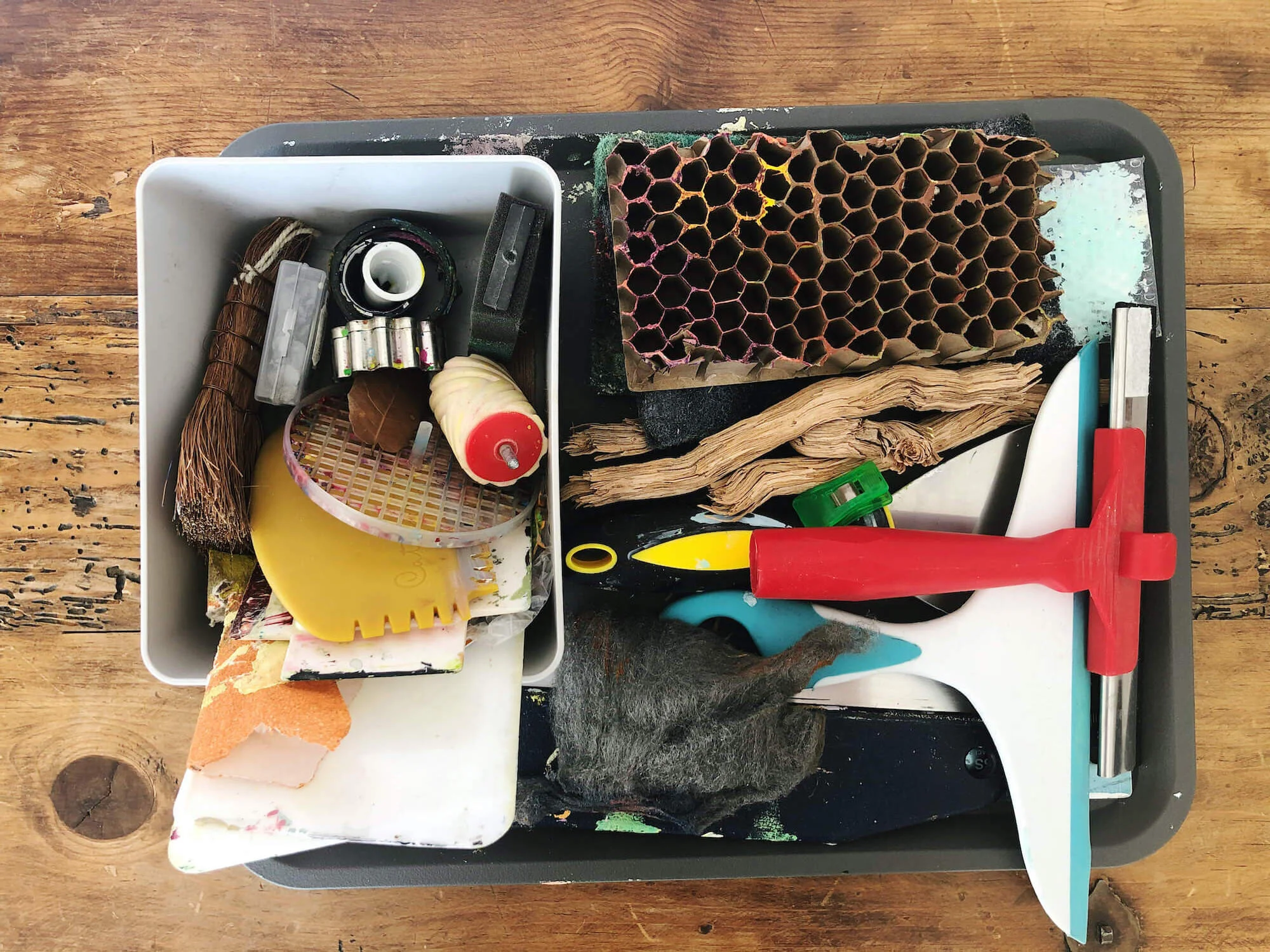How to Organize Your Small Home Art Studio — Sara Kabariti