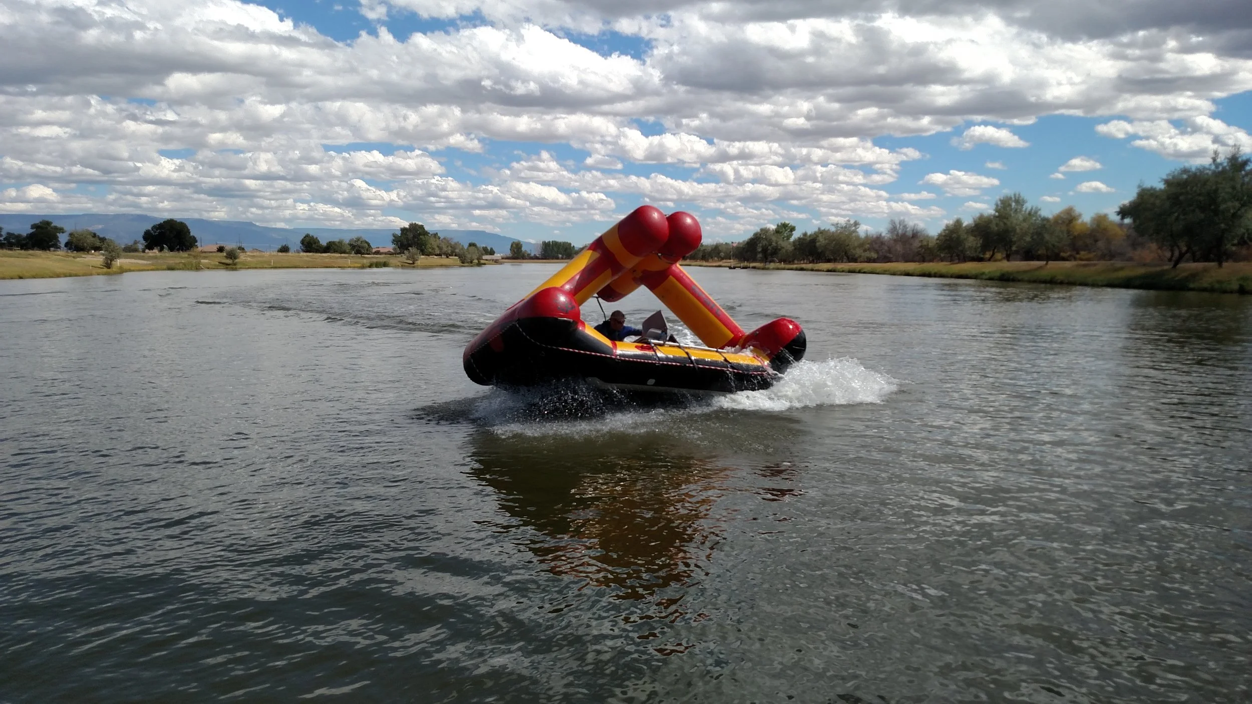 Inflatable Raft / Rescue / Motors — Creature Craft
