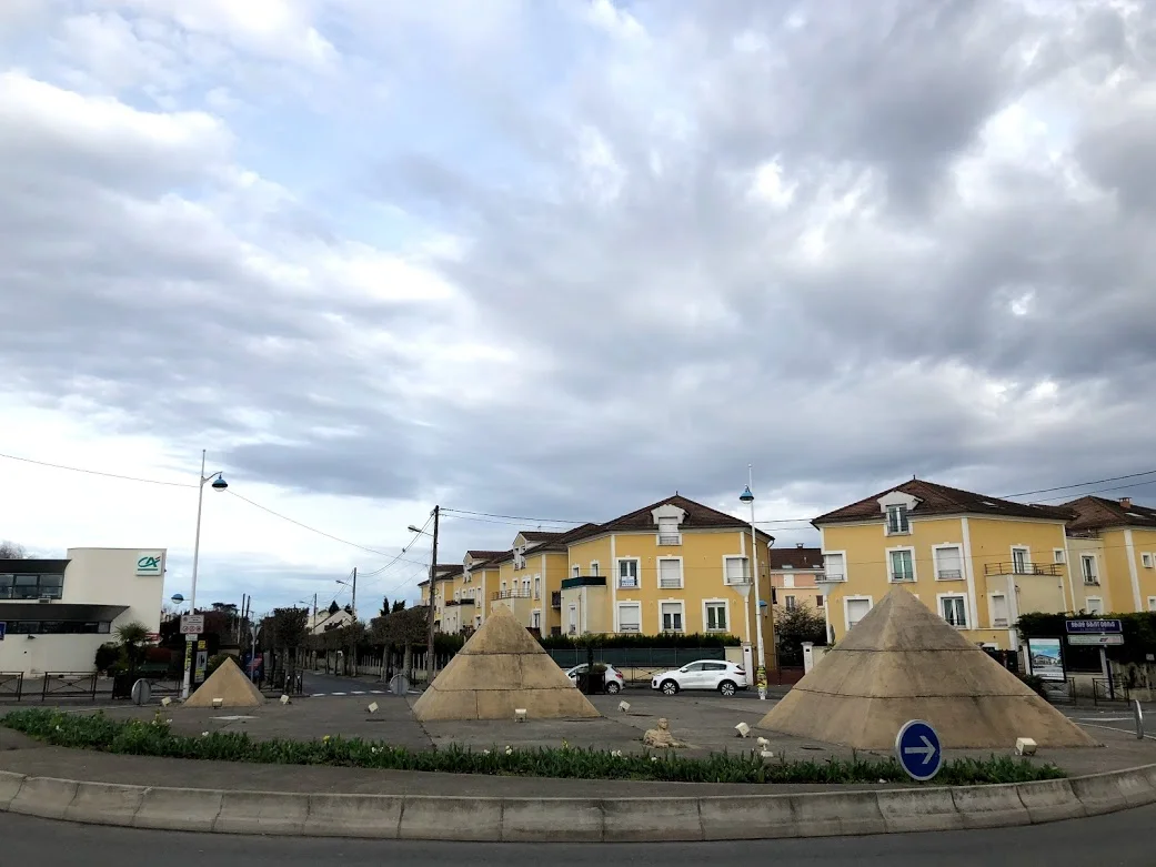 Roadway Roundabouts - Europe's way to Reduce Traffic Signals — Eat ...