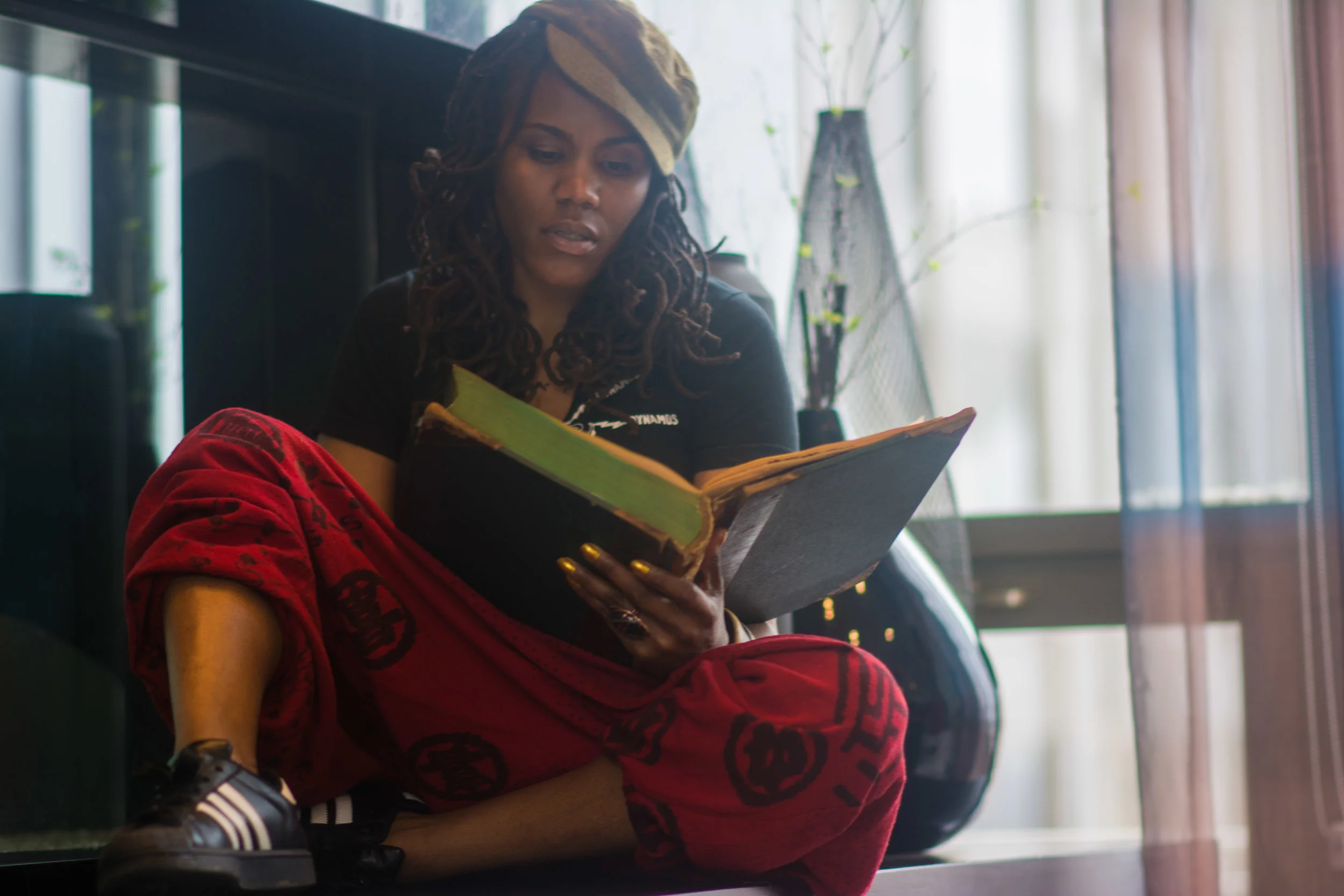 Bio — Pacia Elaine