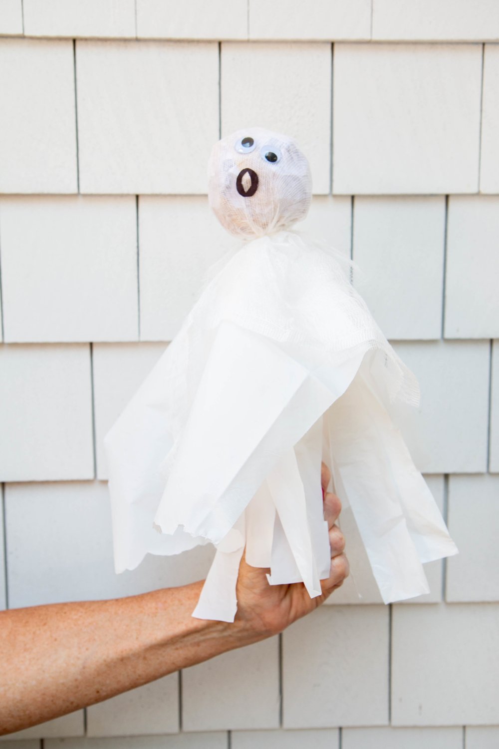 DIY Halloween Ghosts — Little Miss Party