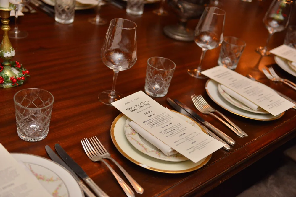 Tips for Dining in Large Groups | Dom N' The City