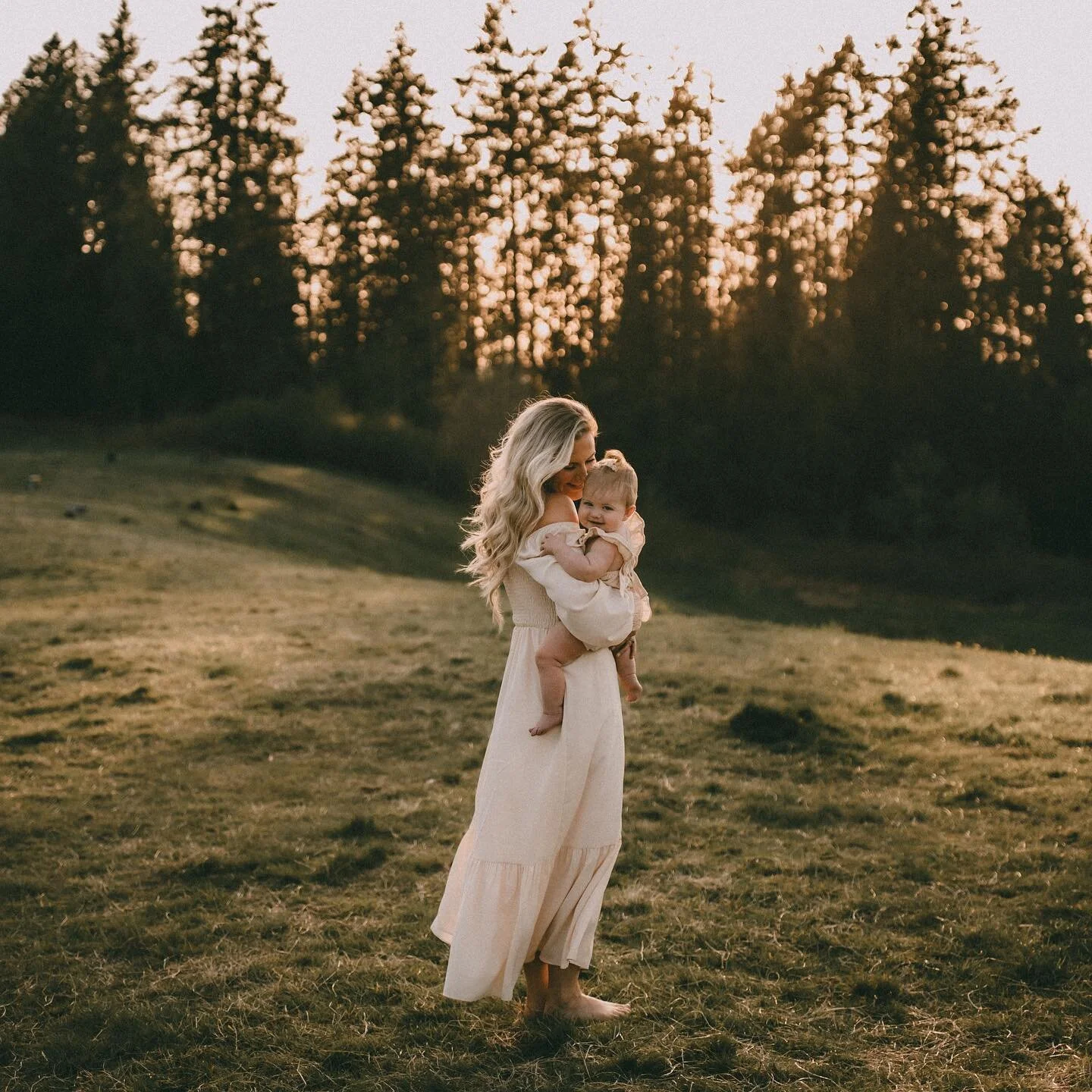 Wedding and Family Photographer in Maple Ridge and Langley