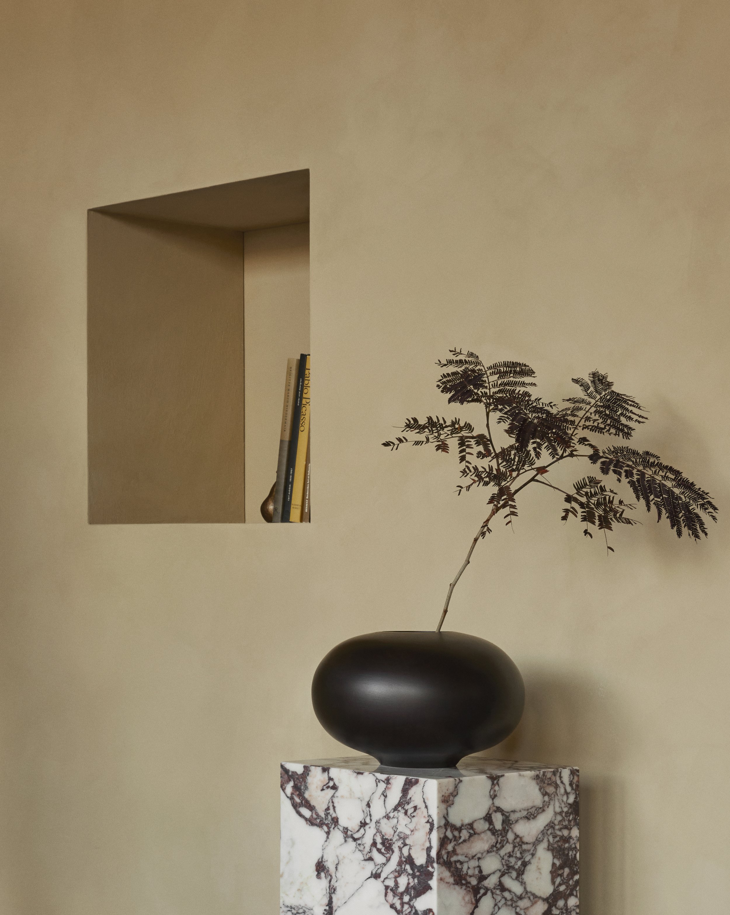 menu surround vase — Sisällä