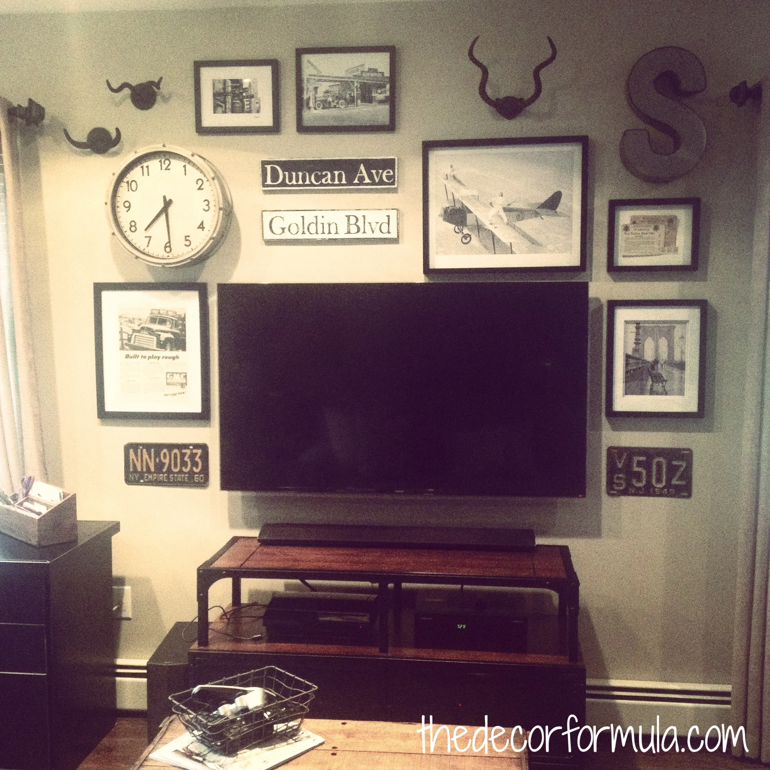 How to Make a Wall Collage: Tips for tackling it with ease — The Decor ...