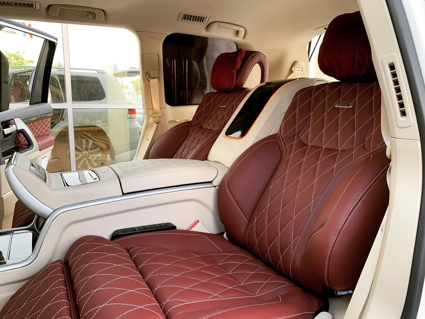 MBS Luxury VIP Edition Autobiography Seats for the Toyota Land Cruiser ...