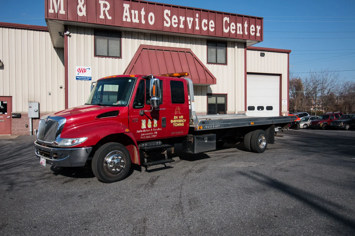 M and R Auto Center
