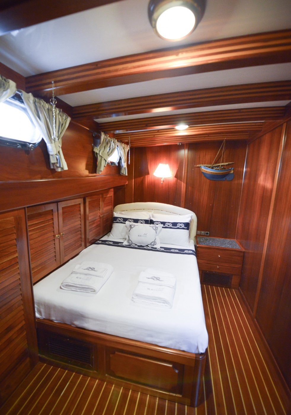 Ros Mare Deluxe Gulet with 4 cabins in Turkey — Blue Cruise - The Gulet Specialists