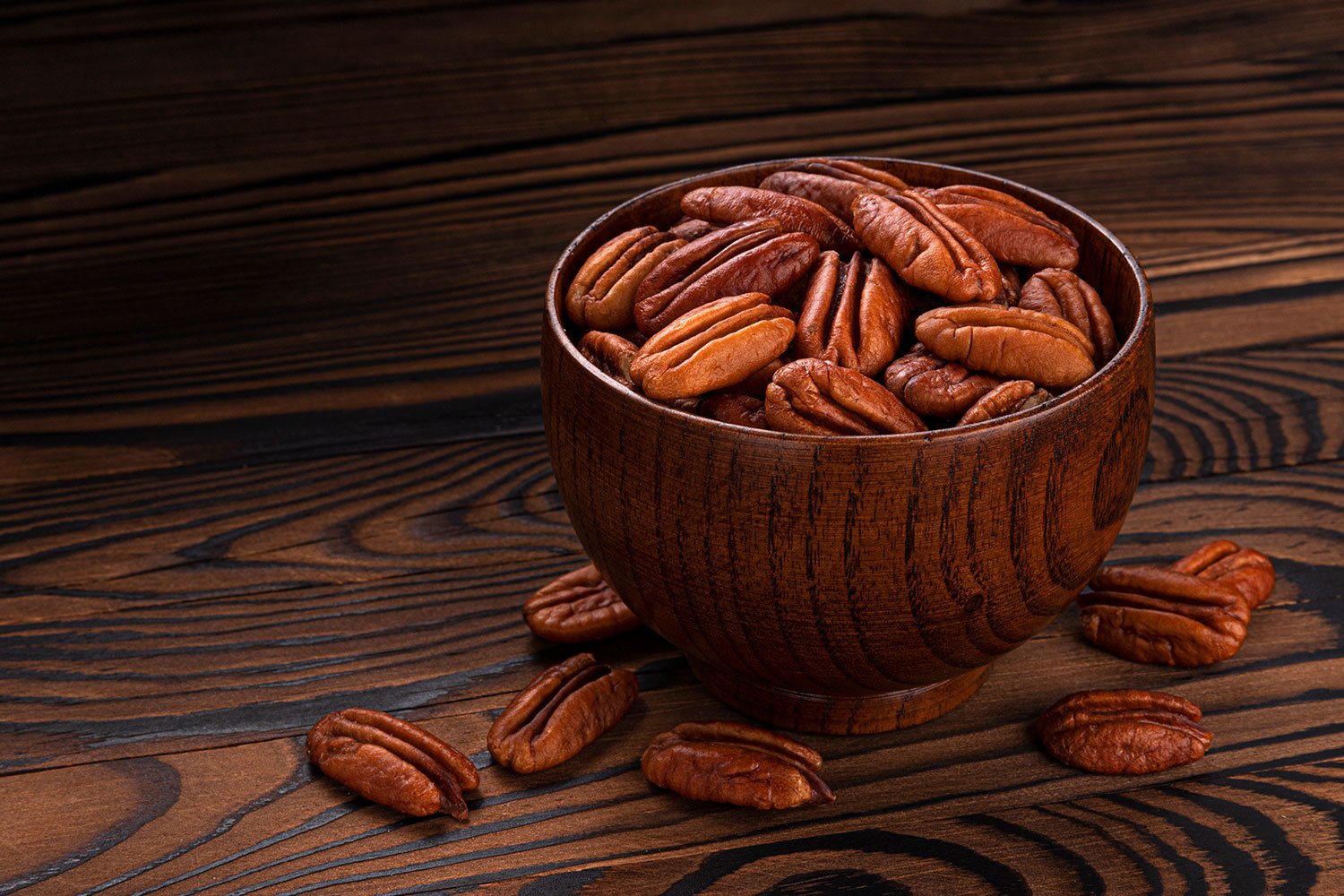 What's The Difference Between Walnuts And Pecans?
