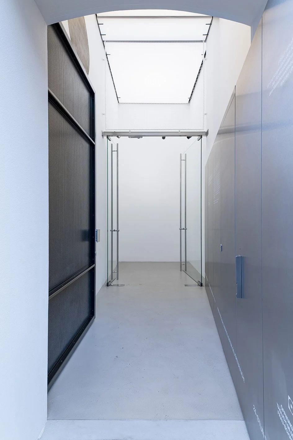 Site Specific: Frau schafft Raum — Building On The Built