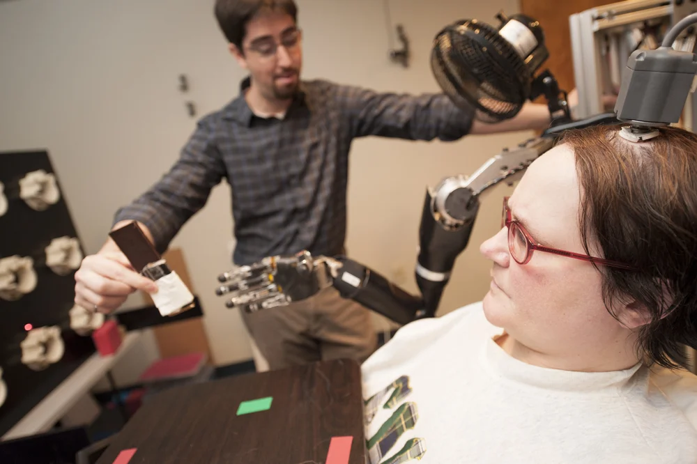 Using Brain-Computer Interfaces to Enable the Disabled — Cognixion®