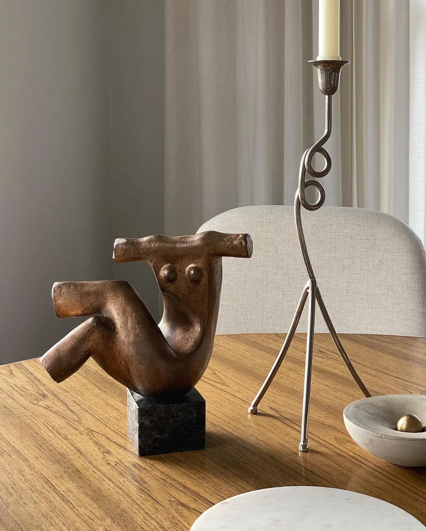 LOGAN REULET | STYLING & ART DIRECTION