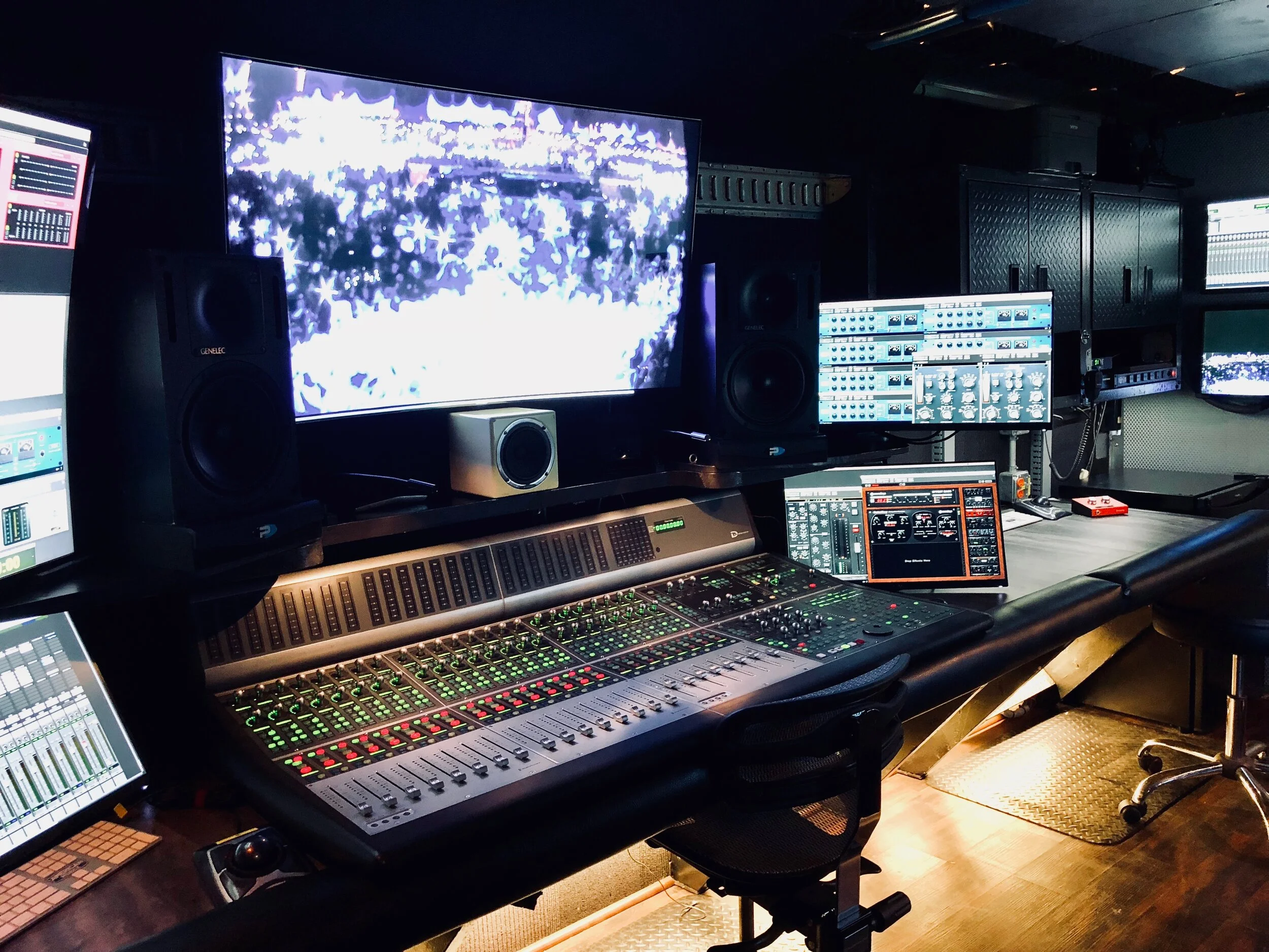 American Mobile Studio