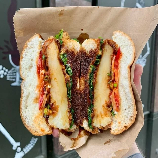 VEGAN JUNKFOOD & PUB CLASSICS WITH SUSTAINABLE MEAT OPTIONS — Camden Eye