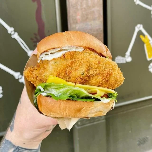 VEGAN JUNKFOOD & PUB CLASSICS WITH SUSTAINABLE MEAT OPTIONS — Camden Eye