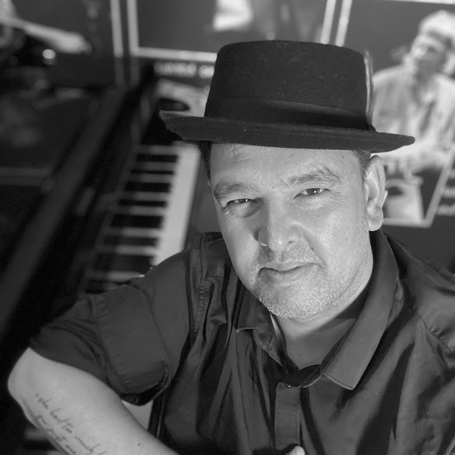 Murmur Piano Bar | Speakeasy Cocktail Bar With Live Music Every Night