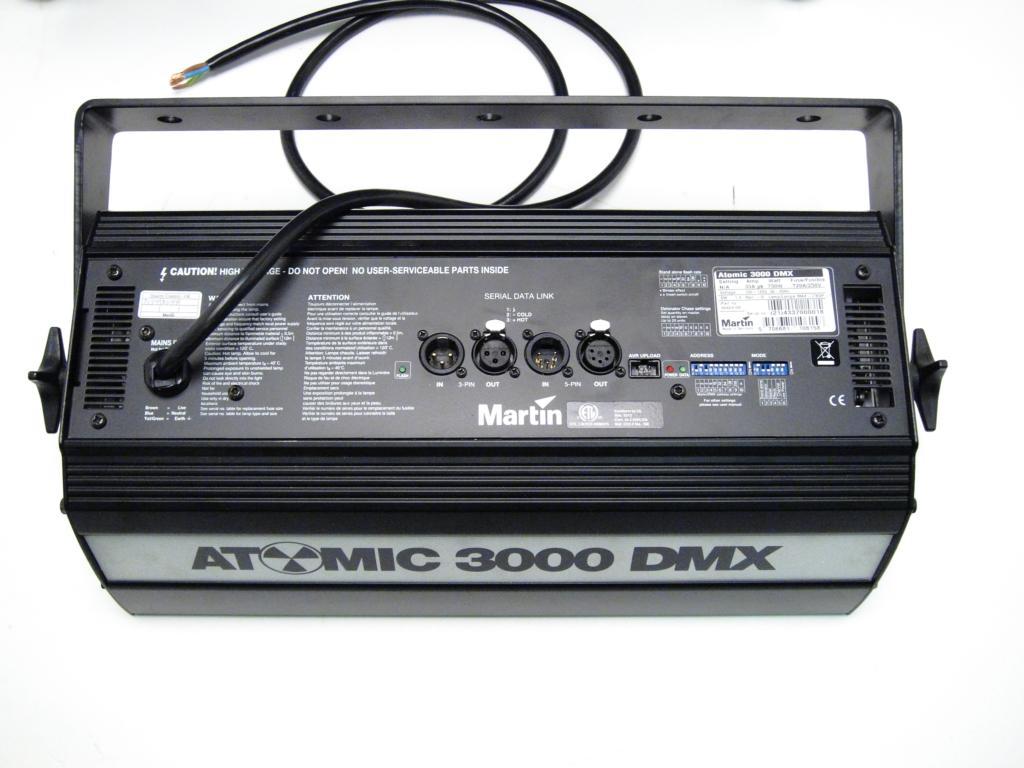 Martin Atomic 3000 DMX — Intense lighting