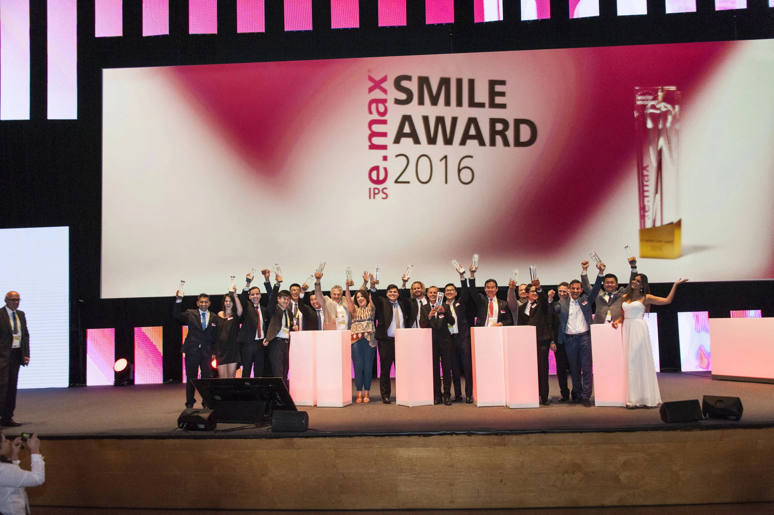 AWARD — PLASTER DENTAL-TECHNIK