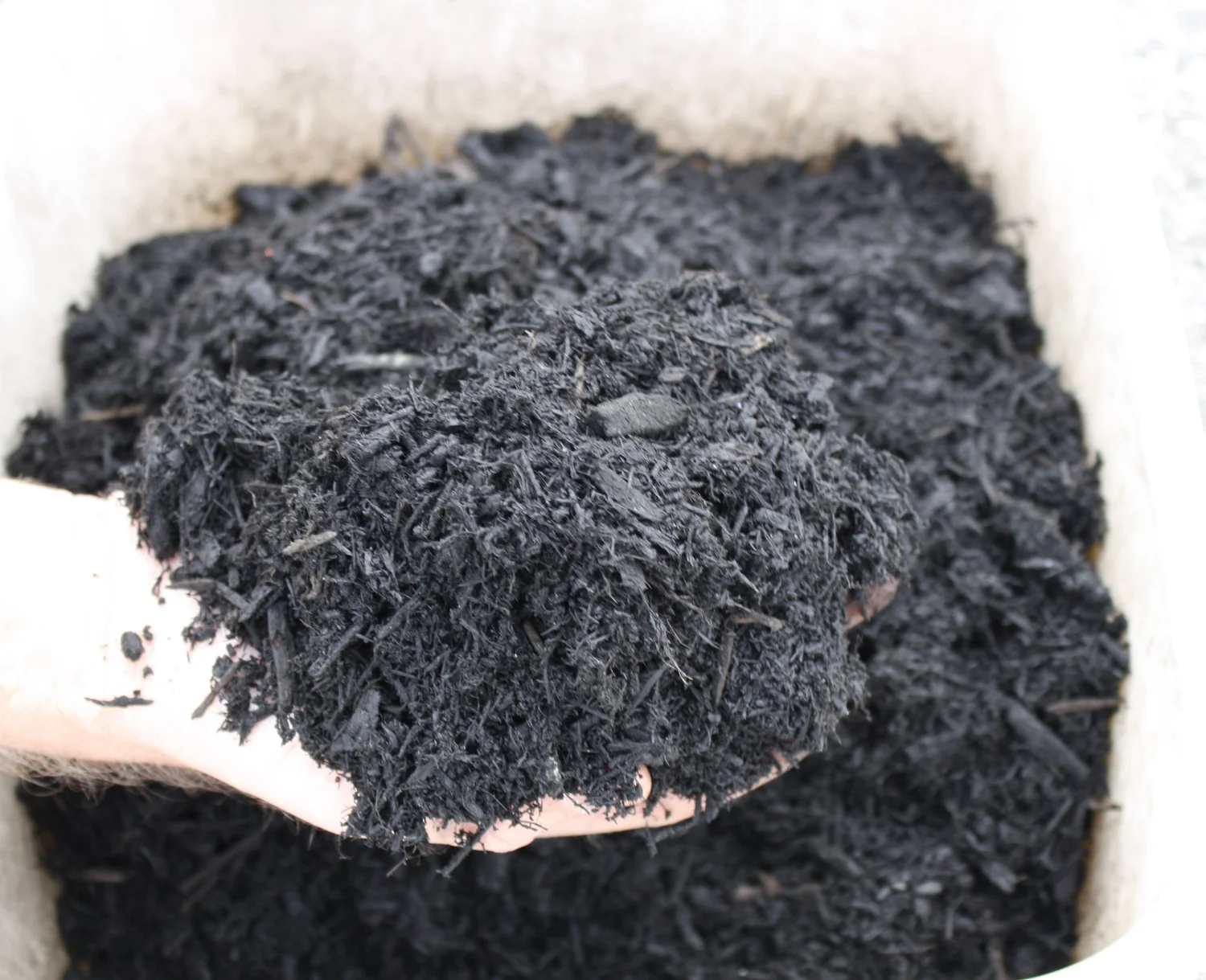 Black Beauty Bark Mulch — Weaver Mulch