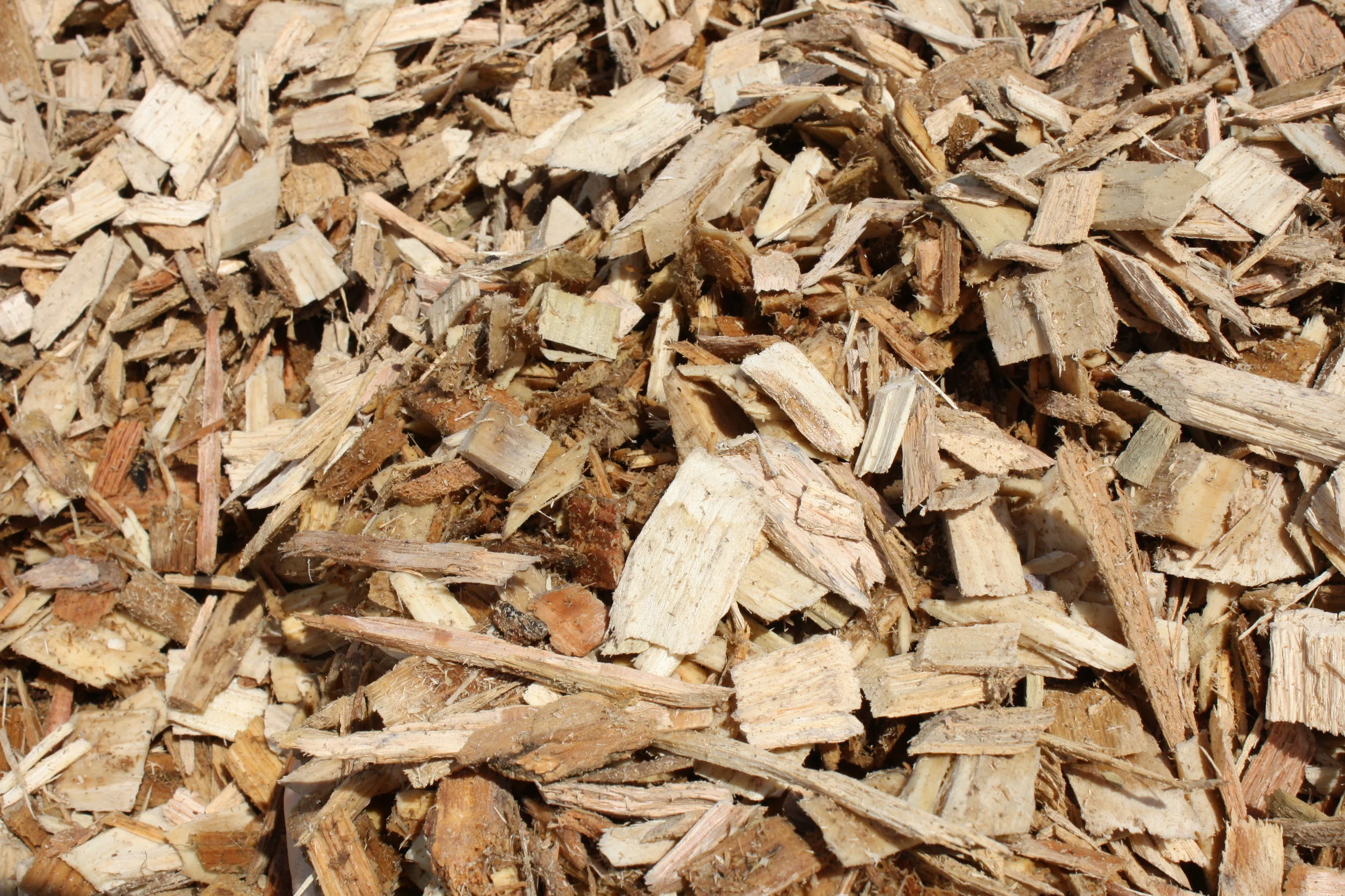 Clean Wood Chips — Weaver Mulch