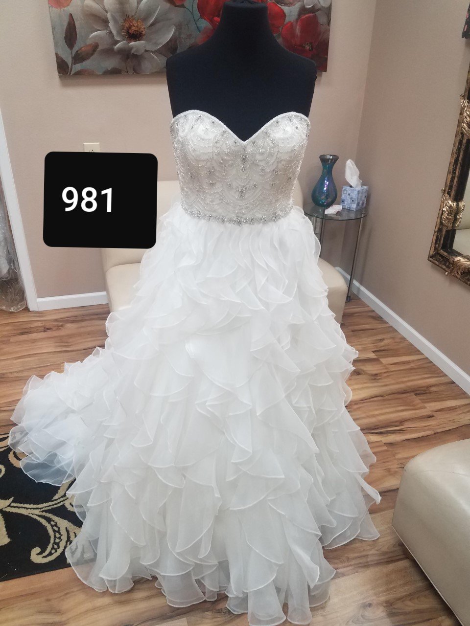 Sample Weddng Dress Sale — Uptown Bride