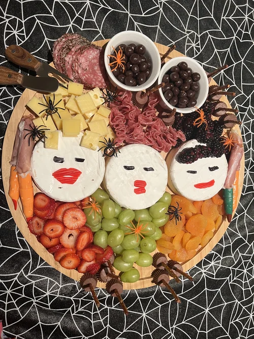 How to Host a Hocus Pocus Dinner Party — Borderline Millennials