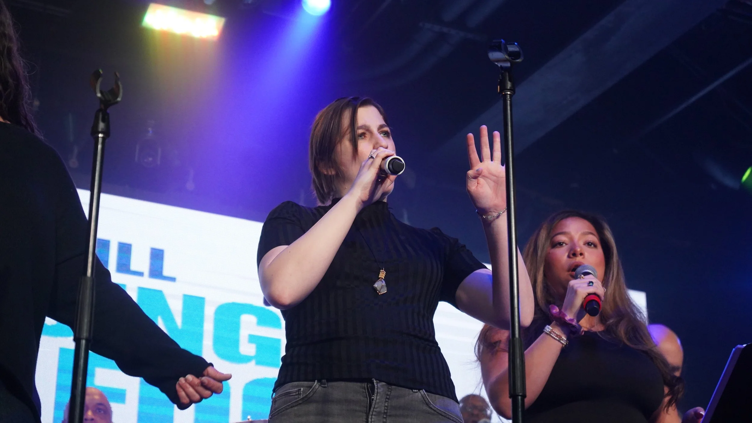 MEDIA — Will Sing For Food