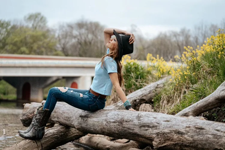 Gear Up and Gallop: The Hottest Rodeo Outfits for Women in Barrel ...