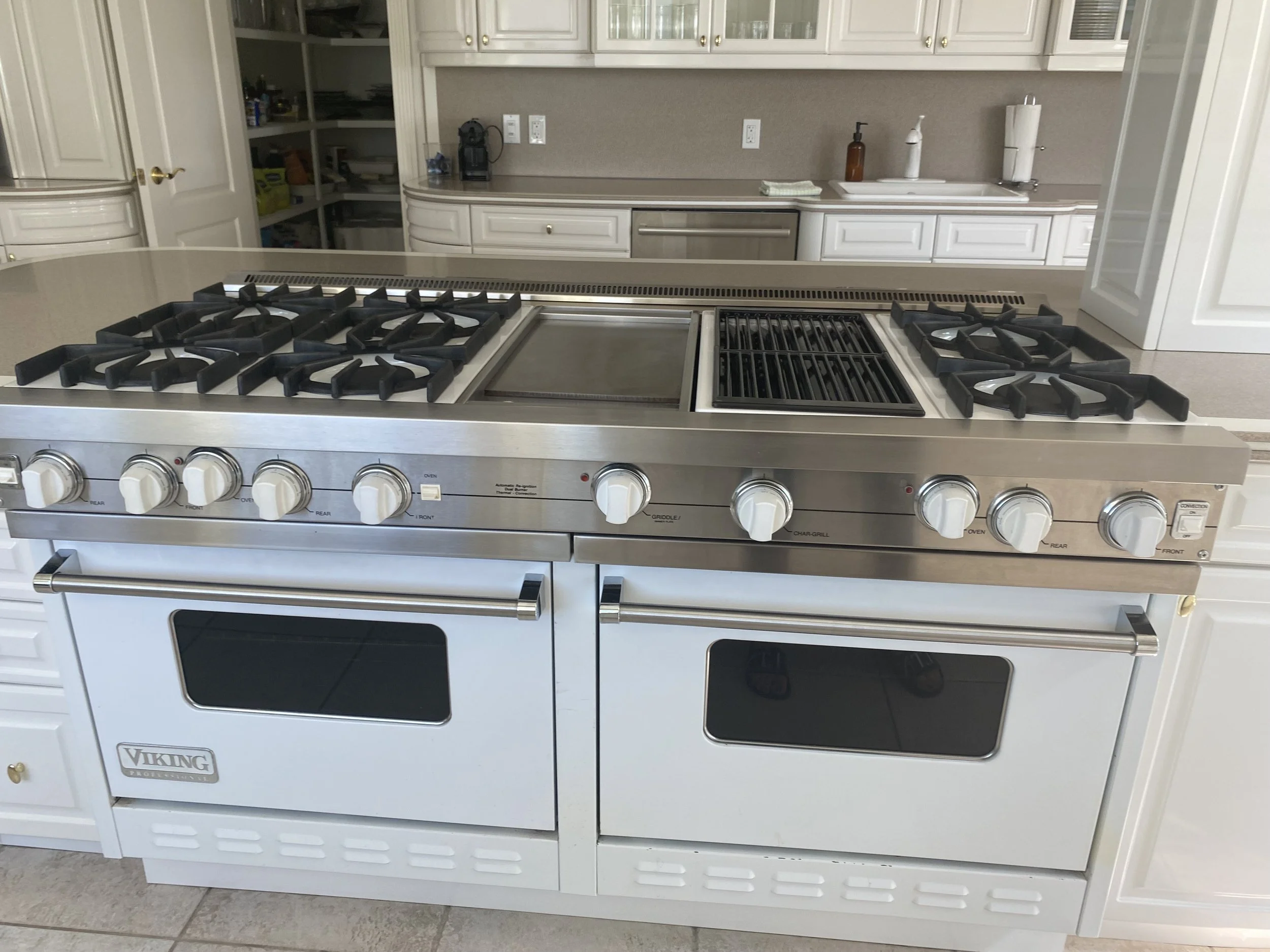 Viking 60" Gas Range With Grill And Griddle In White — Furniture Matchmaker