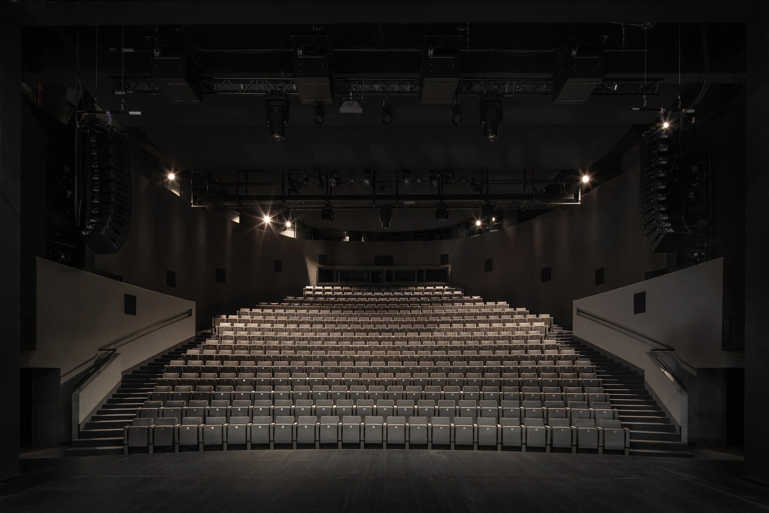 Teatr Wybrzeże — Nate Cook Photography