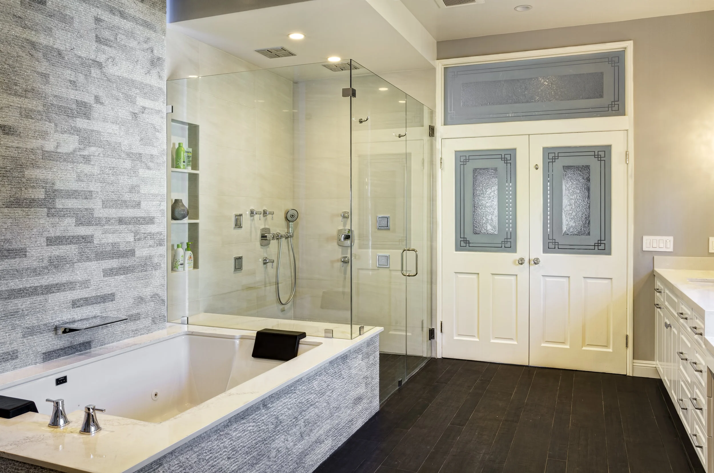 HANCOCK PARK MASTER BATHROOM REMODEL | SPAZIO LA
