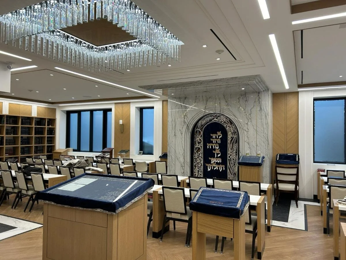 Toronto's Newest Parochet (In a YossiG Shul!) — Chana Gamliel