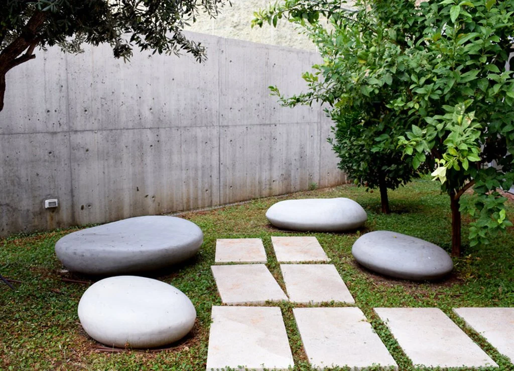 Benches & tables — Al Bahar International