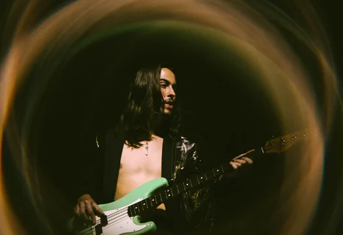 How Sam Kiszka of Greta Van Fleet Captures Hearts Through the Bass and ...