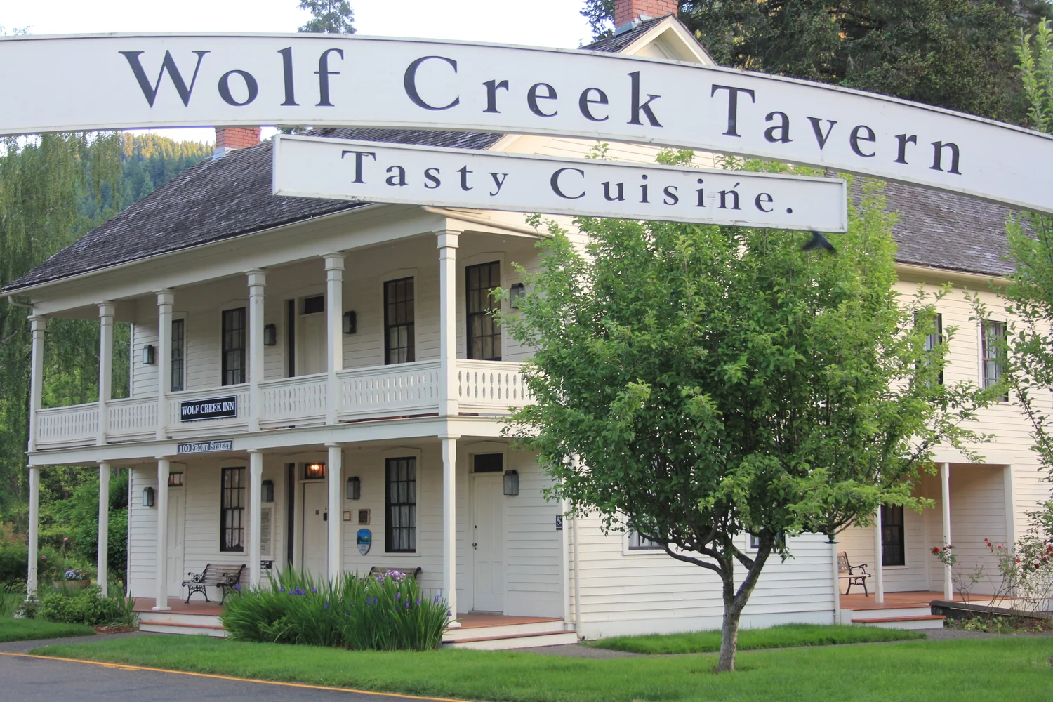 The Historic Wolf Creek Inn