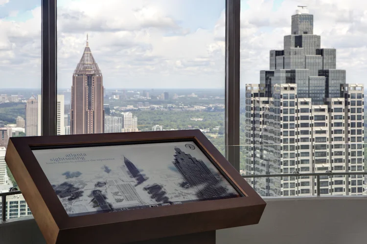 Gallery — The Sun Dial Restaurant, Bar & View