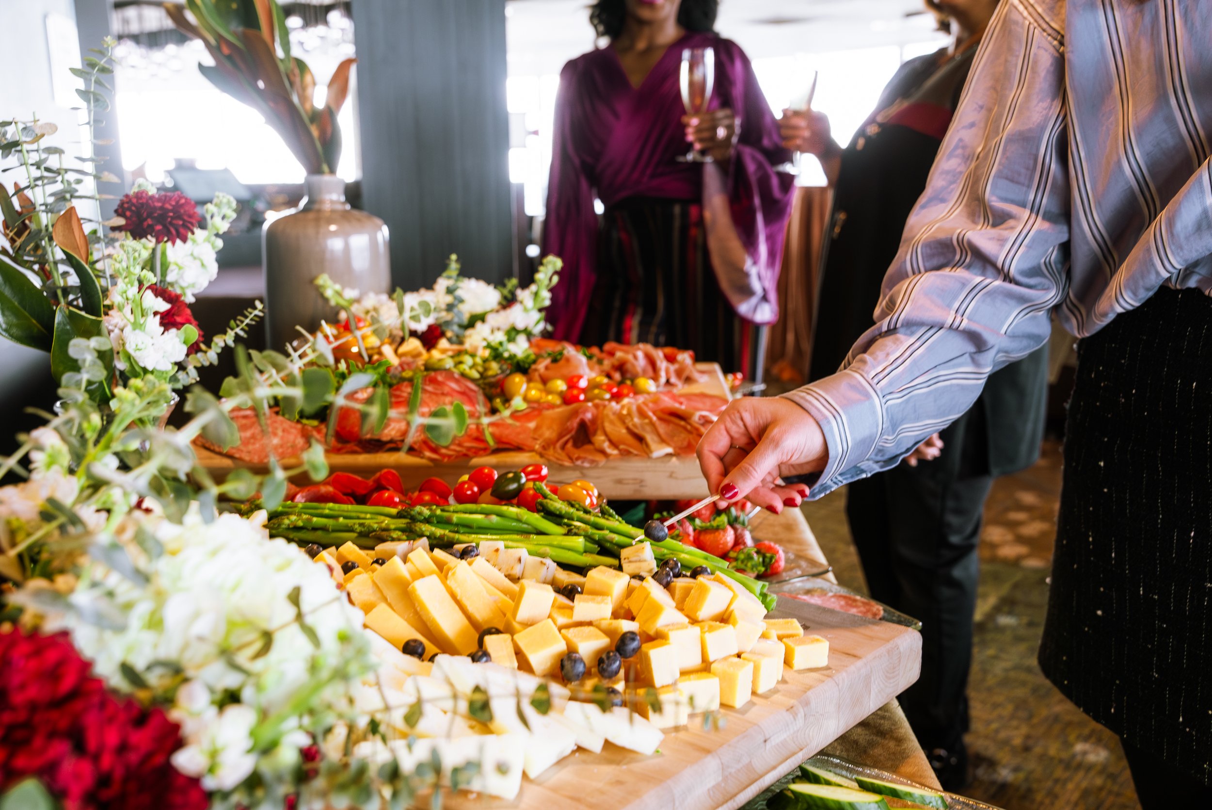 Events & Group Dining — The Sun Dial Restaurant, Bar & View