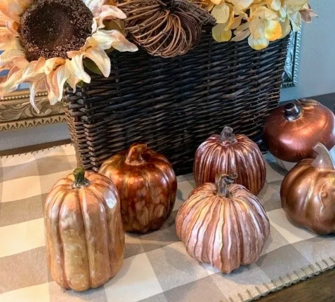 10 ideas to make cheap plastic pumpkins look classy and expensive — Sum ...