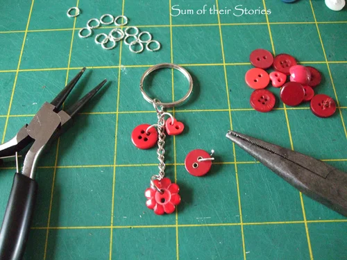 Button keyring tutorial — Sum of their Stories Craft Blog